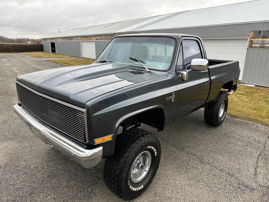 1984 Chevrolet Pickup K10 Stepside 117.5″ WB for sale